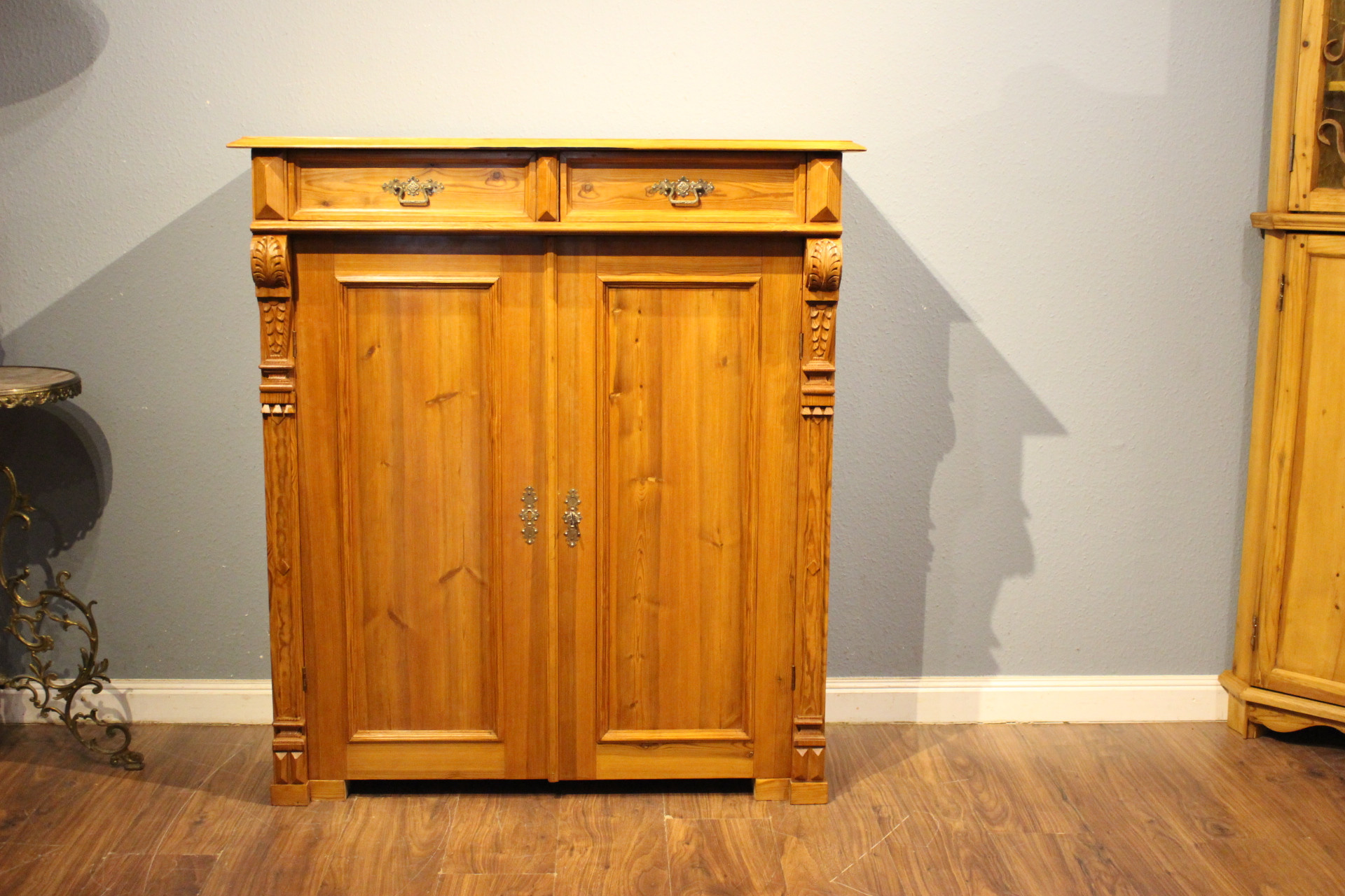 Großes Vertiko, Kiefer antik, Gründerzeit