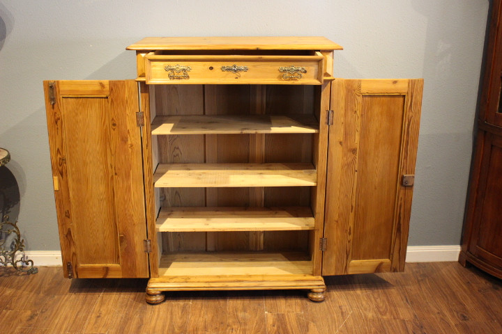 Altes Vertiko, Gründerzeit, Kiefer antik