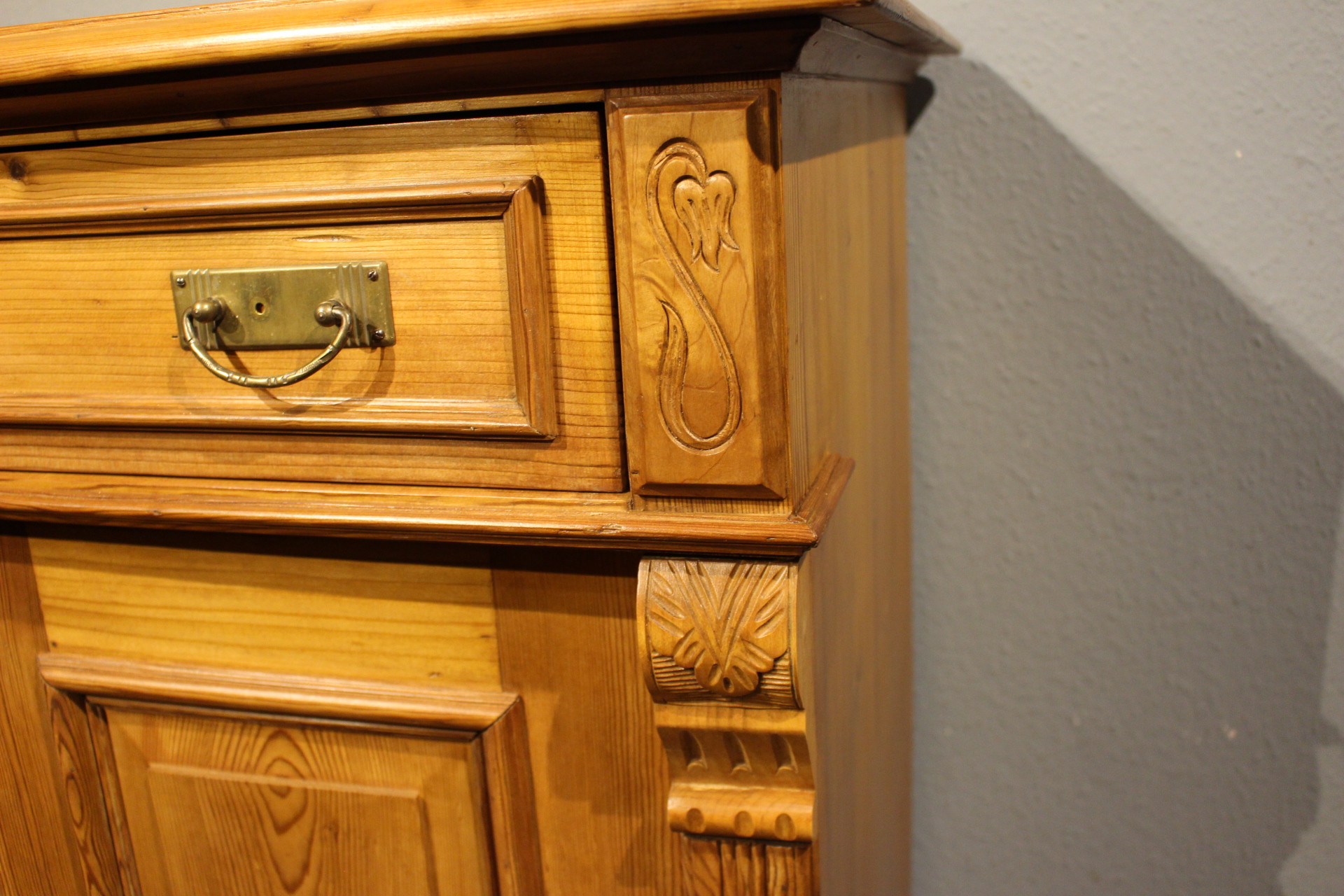 Großes Vertiko Jugendstil