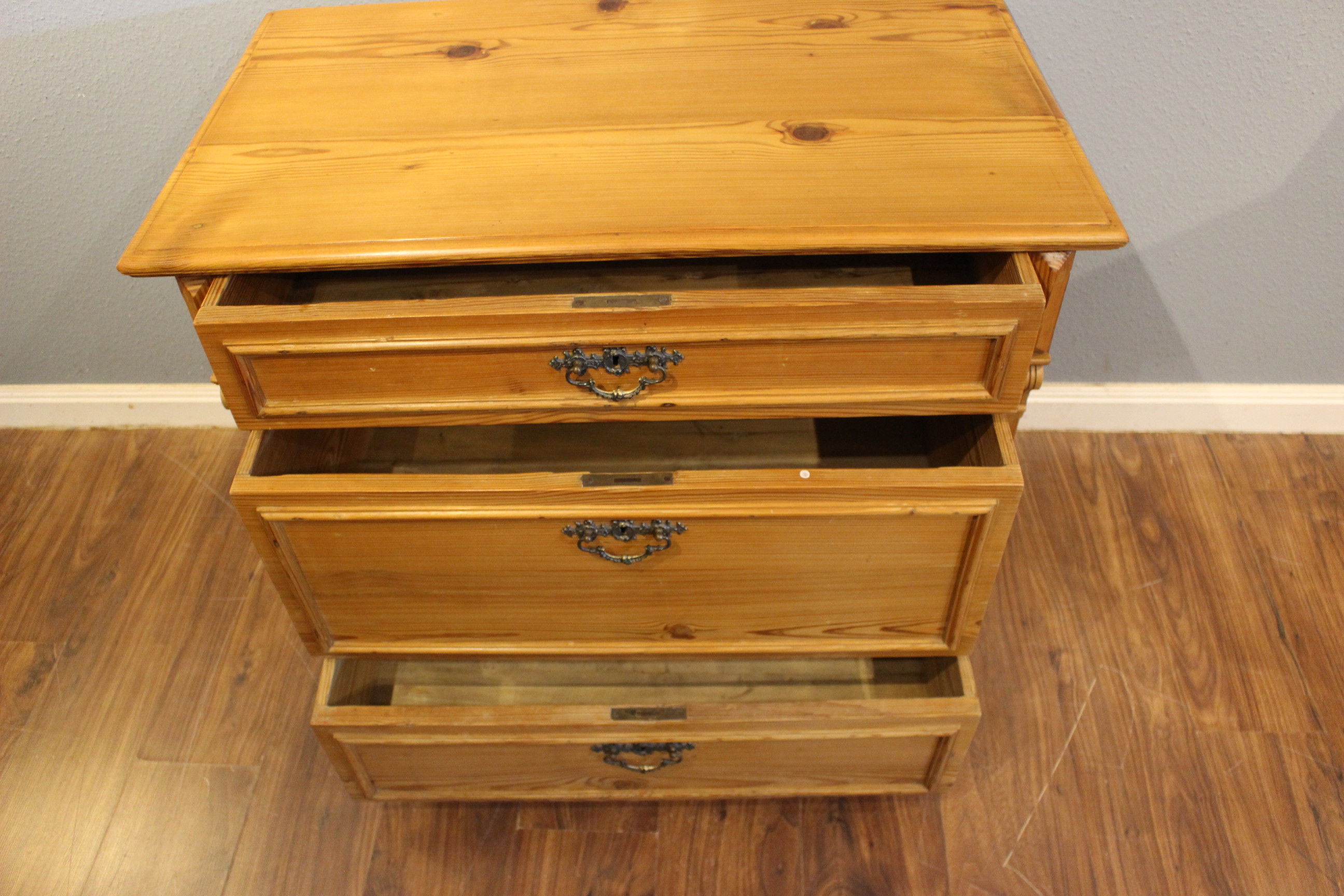 Kleine Kommode antik Gründerzeit, drei Schubladen