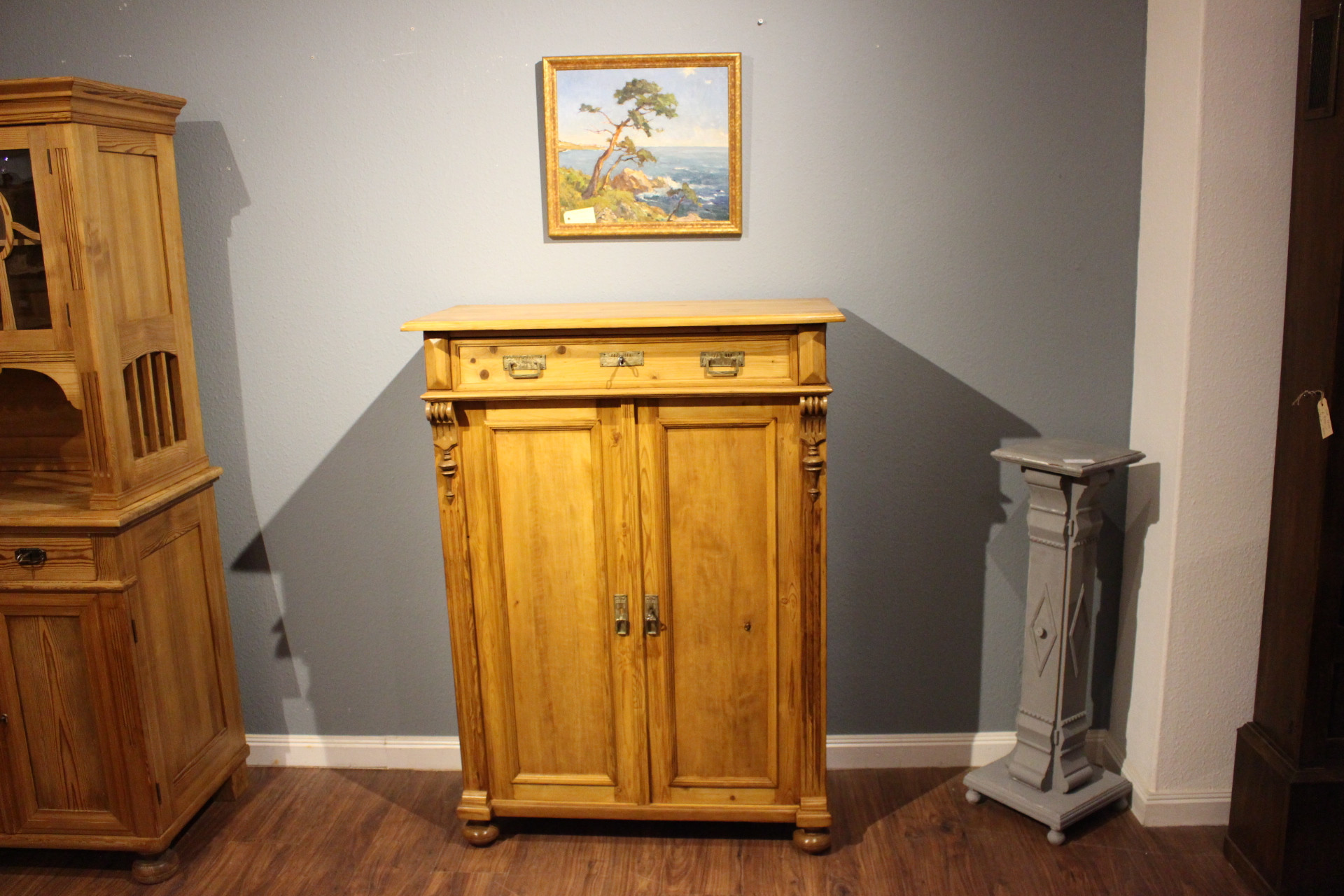 Schönes Vertiko aus der Gründerzeit