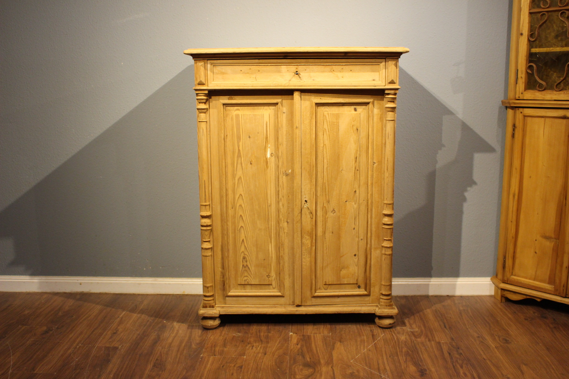 Vertiko zweitürig Kiefer Gründerzeit